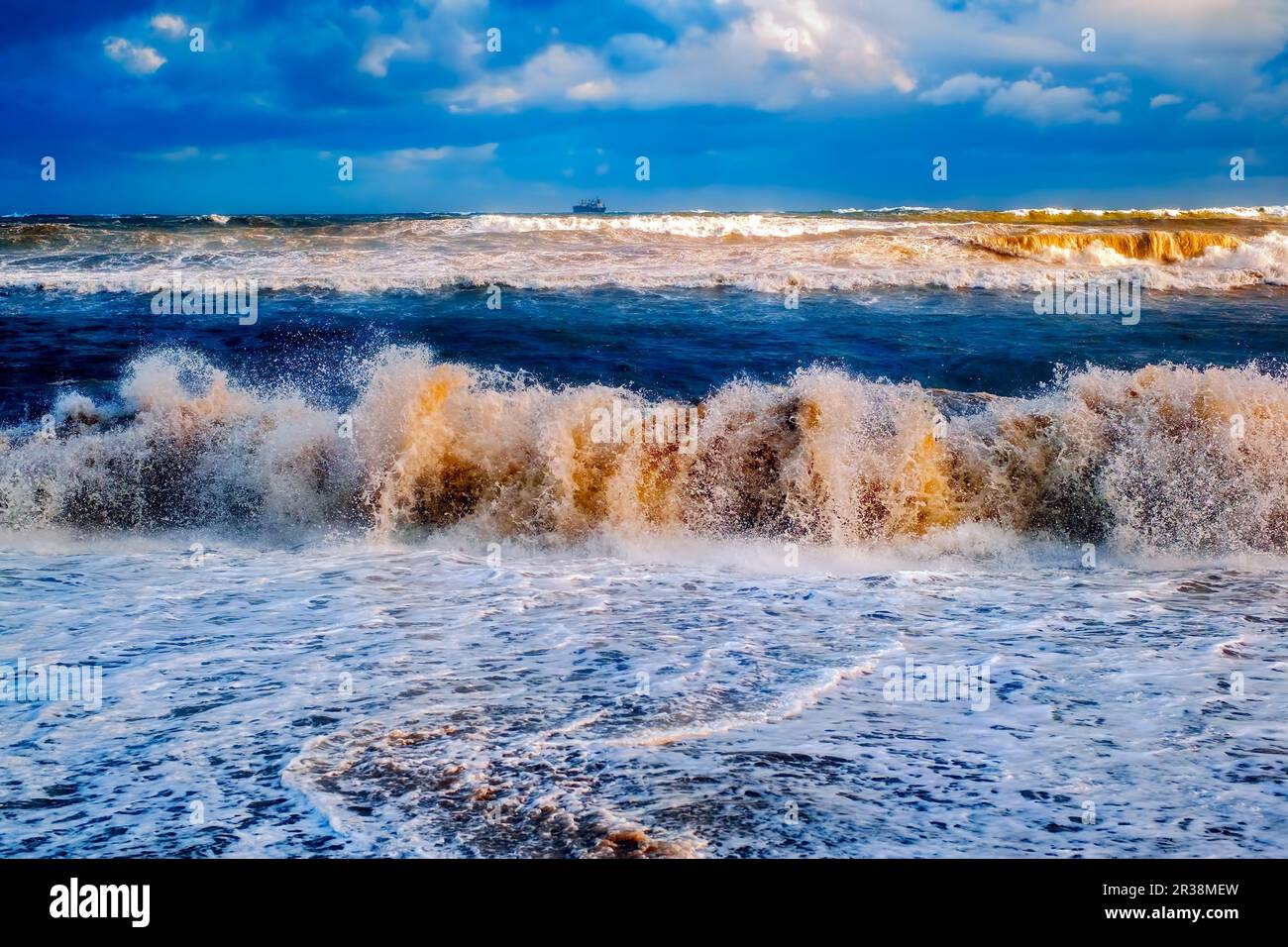Rough sea conditions hi-res stock photography and images - Alamy