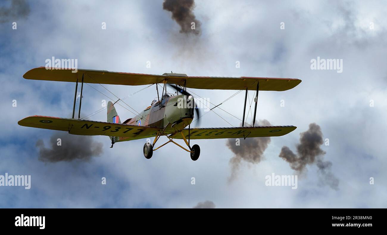 Real aircraft environment hi-res stock photography and images - Alamy