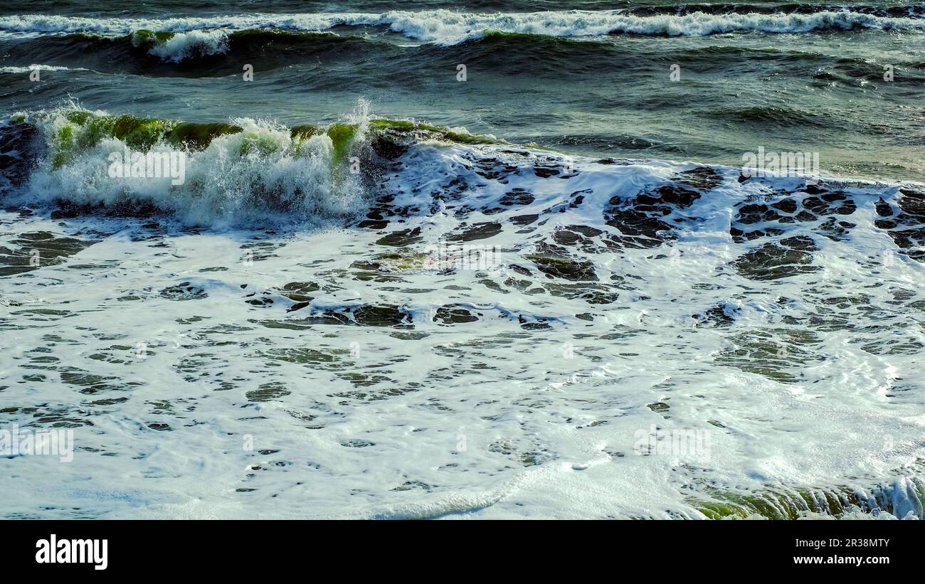 Rough ocean waves beauty hi-res stock photography and images - Alamy