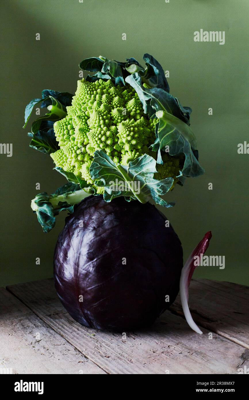 Red cabbage and Romanesco Stock Photo - Alamy