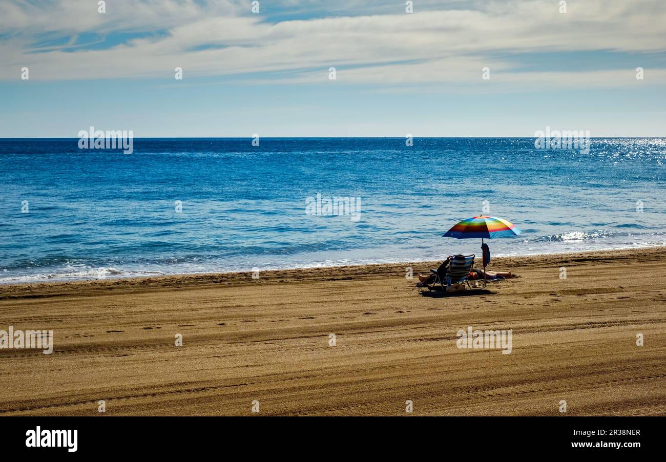 Family relaxing together beach hi-res stock photography and images - Alamy