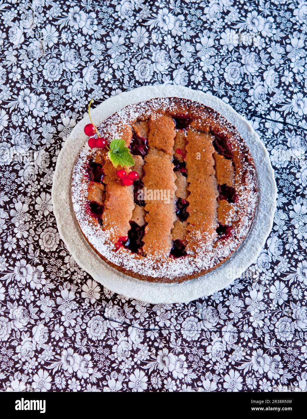 Linzertorte (nut and jam layer cake) with redcurrants Stock Photo - Alamy