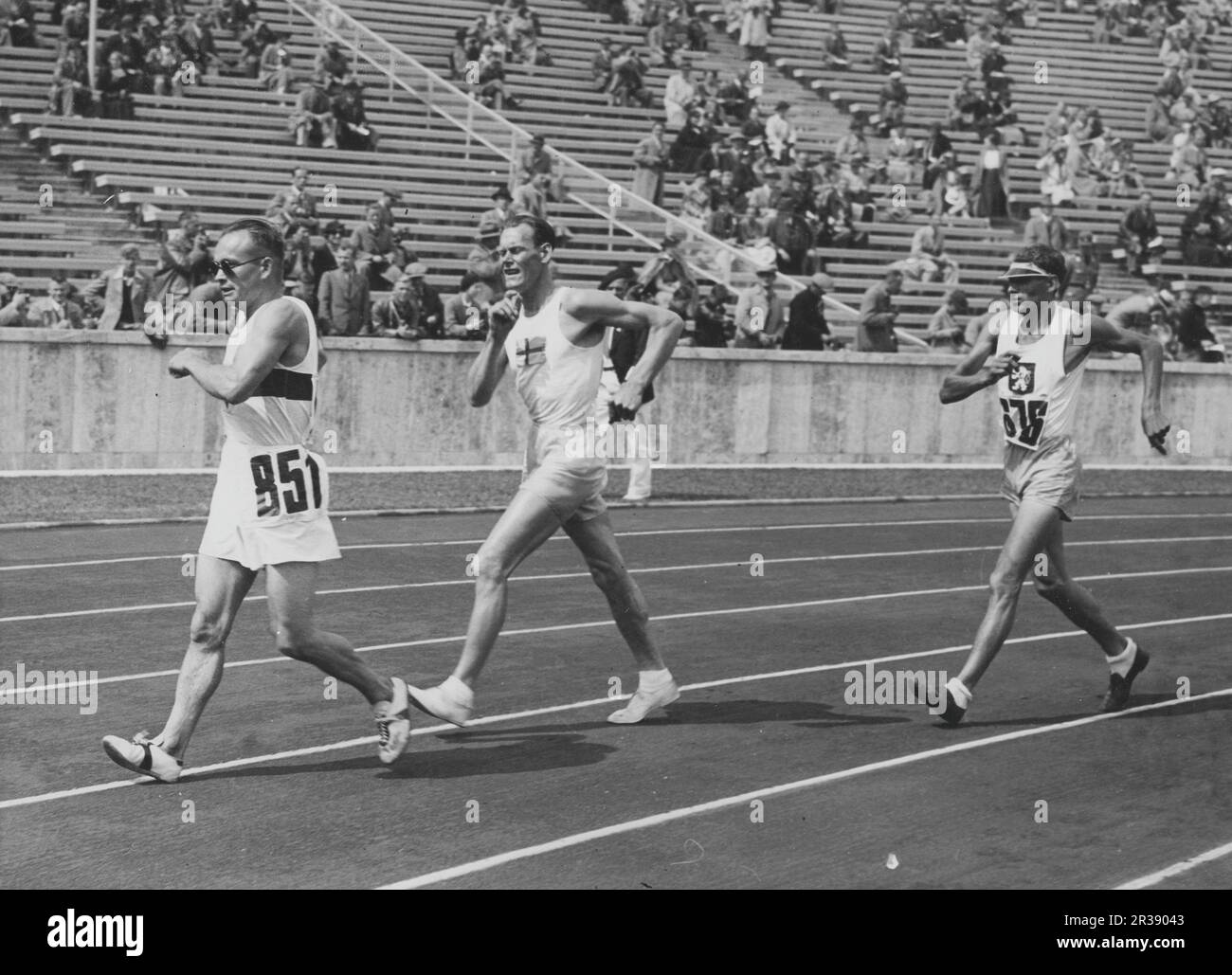 Athletes summer olympics hi-res stock photography and images - Alamy