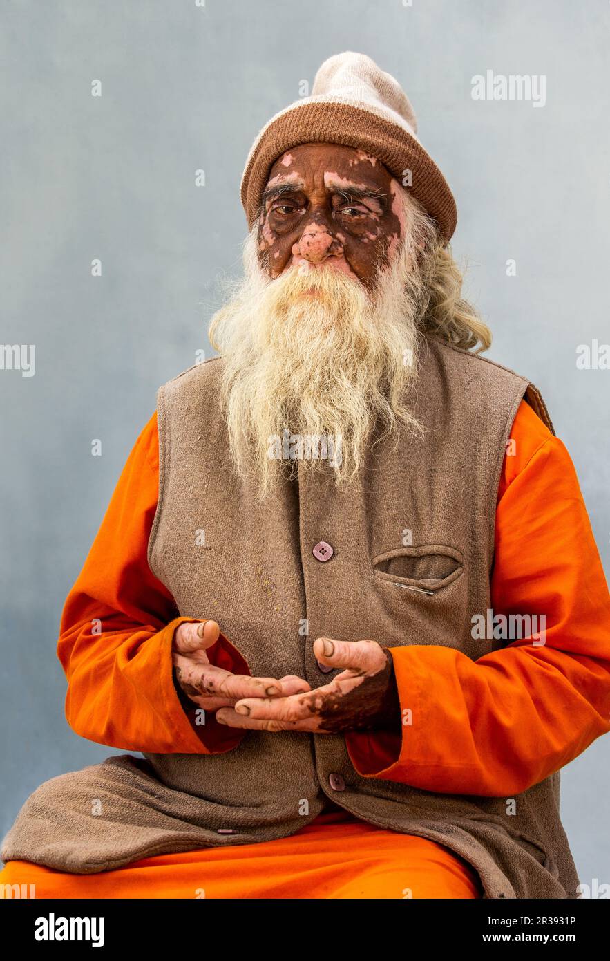 Indian man in sadhu dress hi-res stock photography and images - Alamy