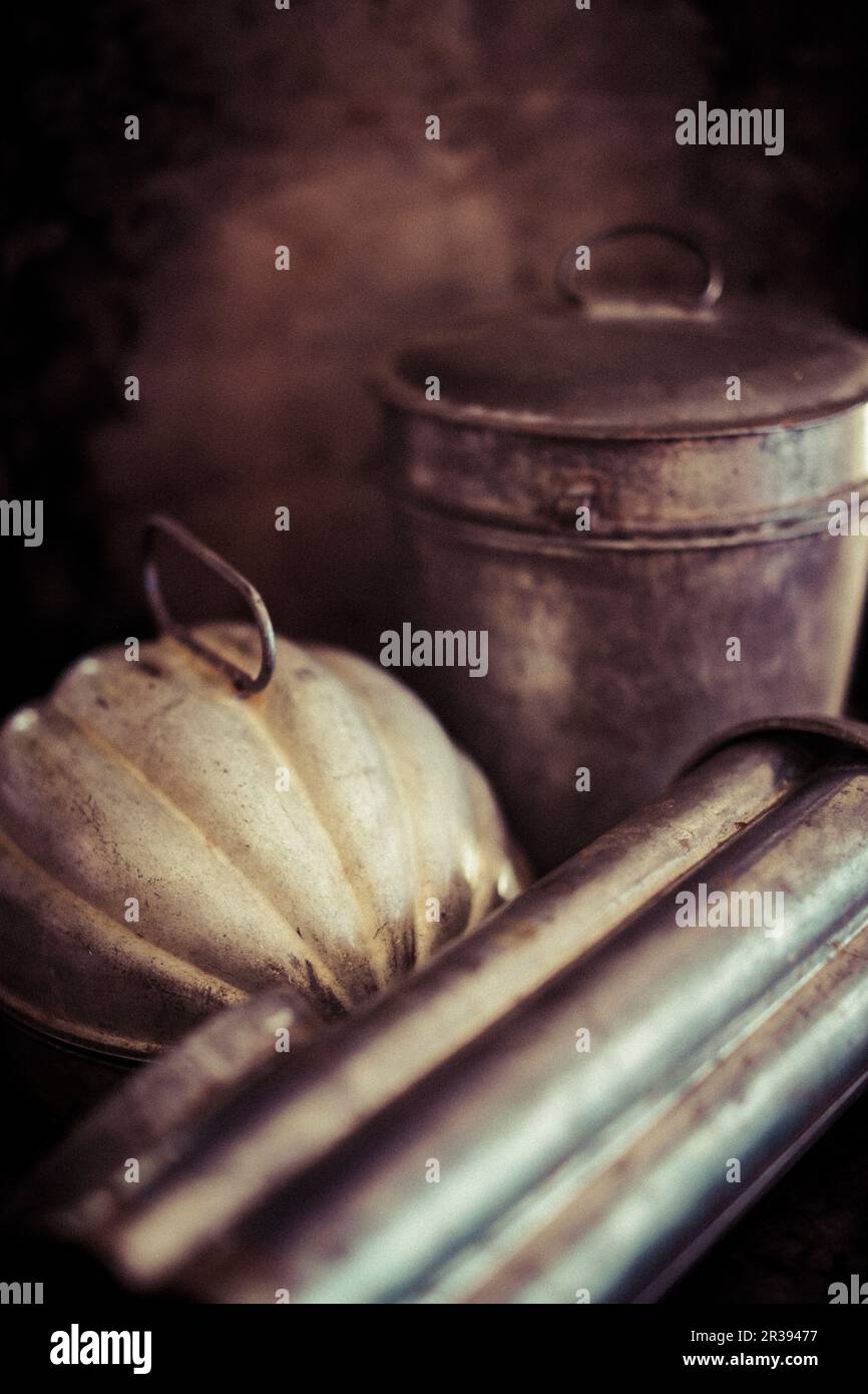 Antique baking hi-res stock photography and images - Alamy