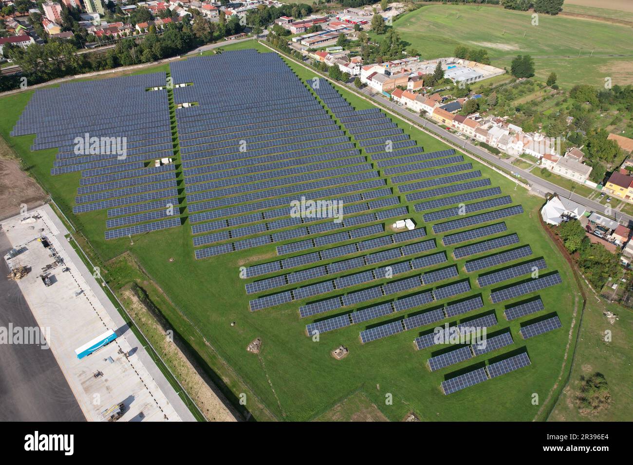 Modern solar power plant, photovoltaic panels green energy electricity ...