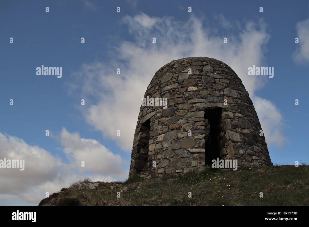 Pairc Raiders Monument, Balallan, Isle of Harris Stock Photo - Alamy
