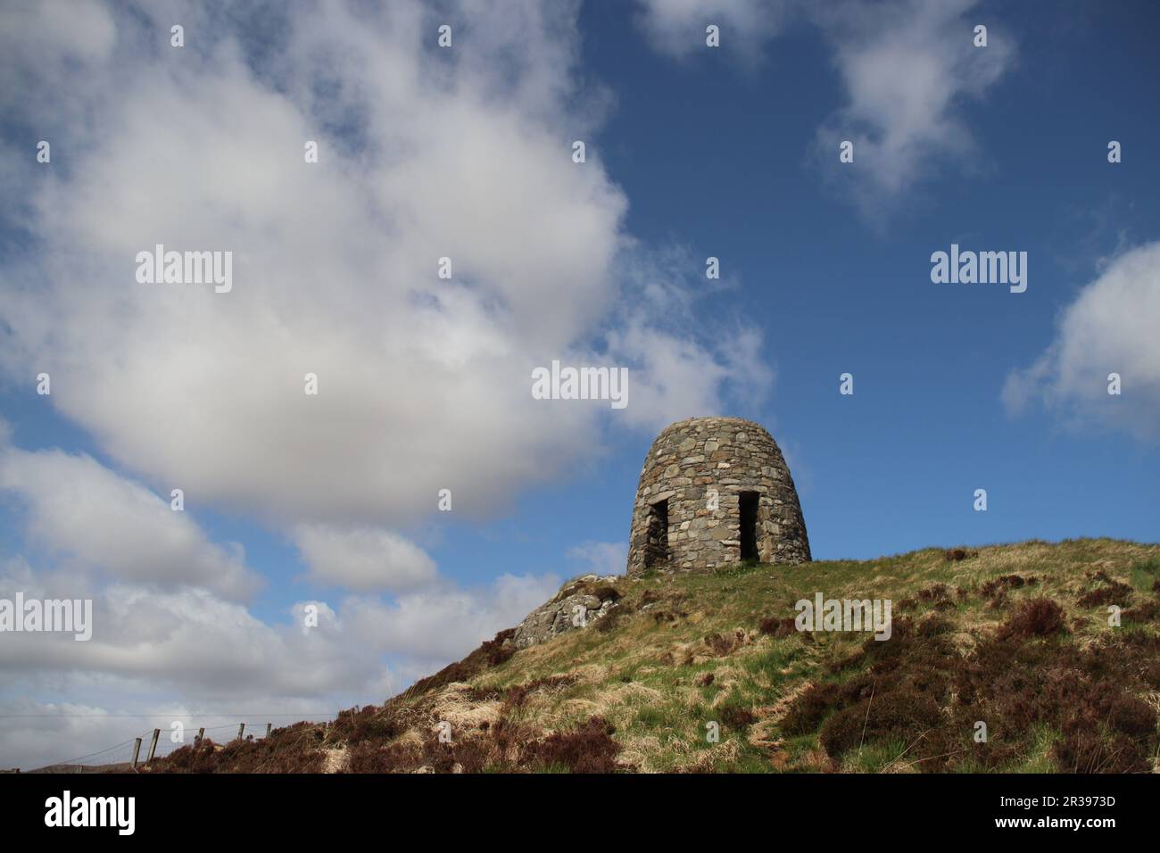 Pairc Raiders Monument, Balallan, Isle of Harris Stock Photo - Alamy