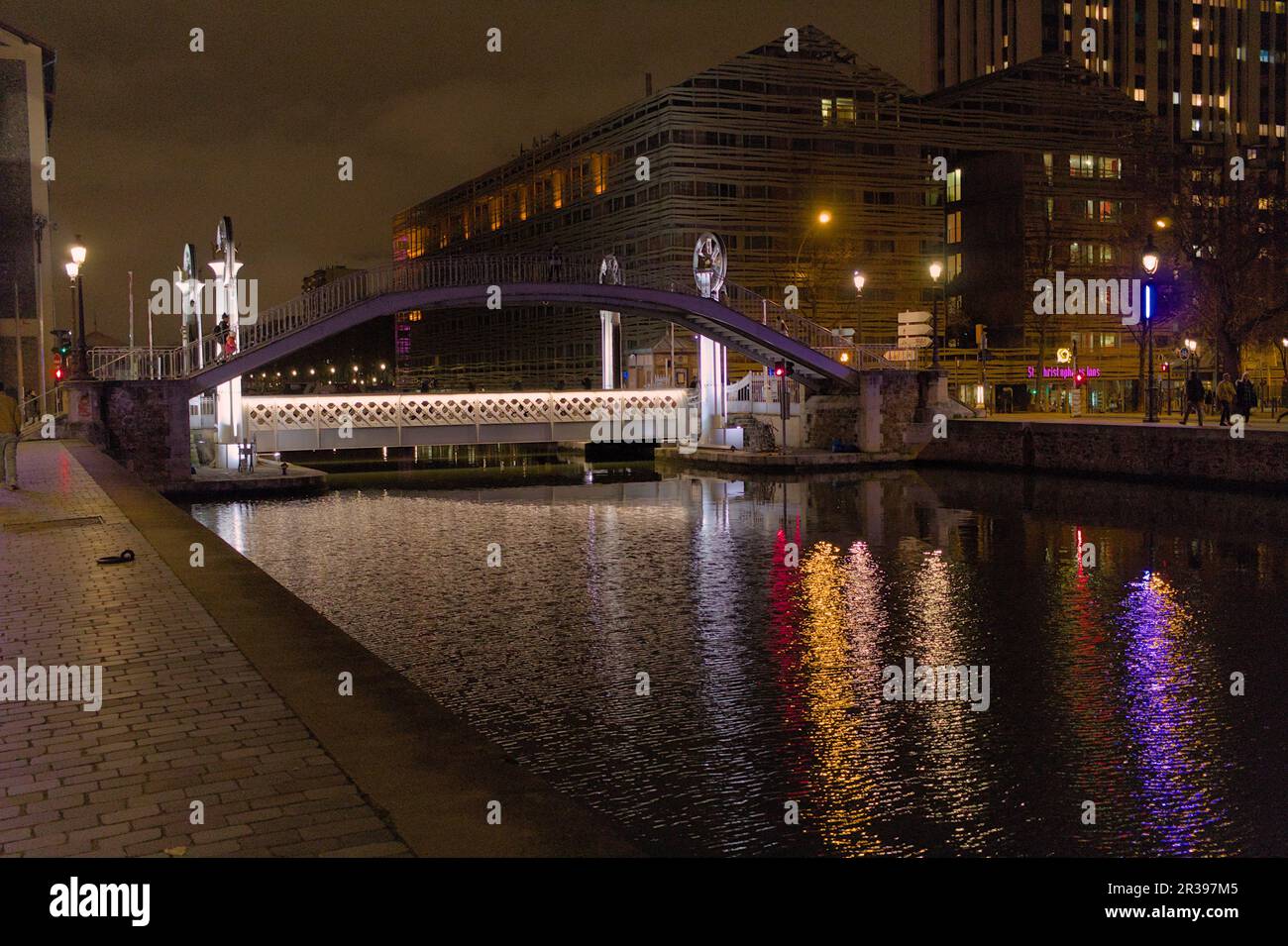 Lift bridge over the Ourcq canal, at night Paris France Stock Photo - Alamy