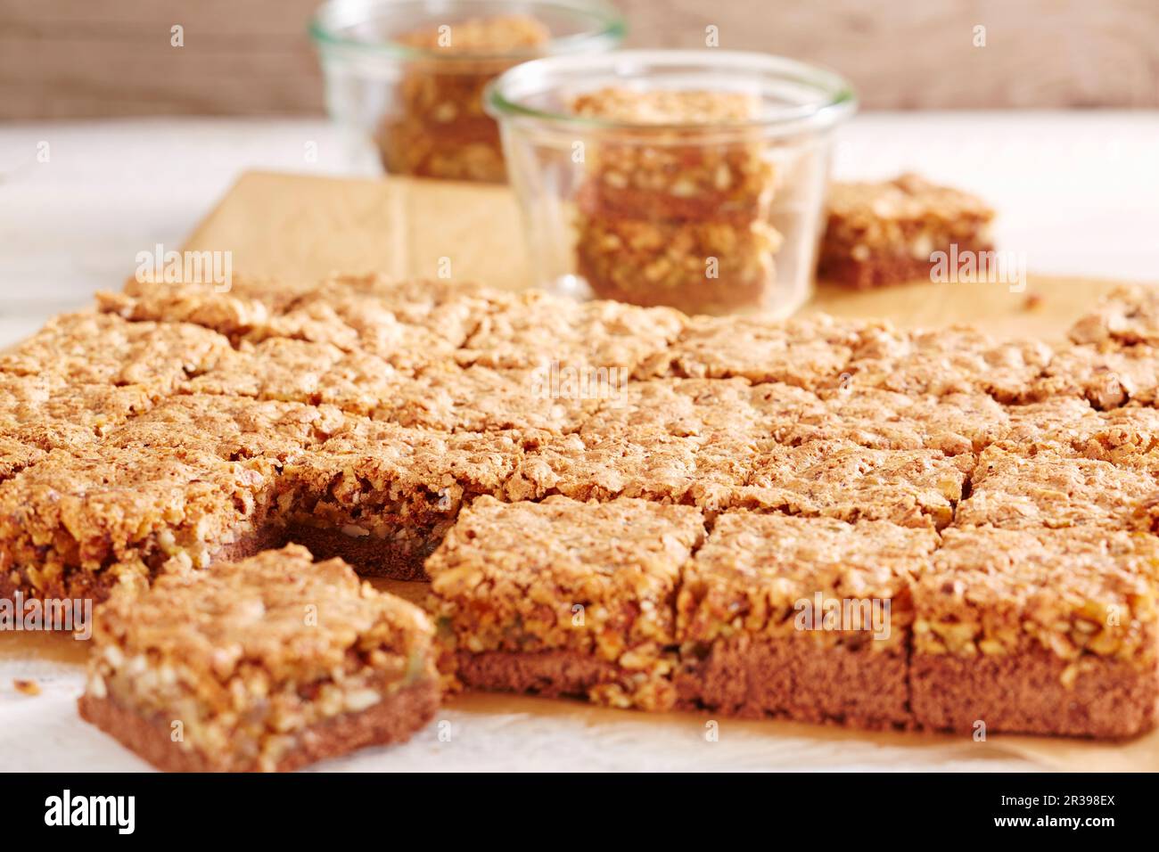 Nutty shortcrust hi-res stock photography and images - Alamy