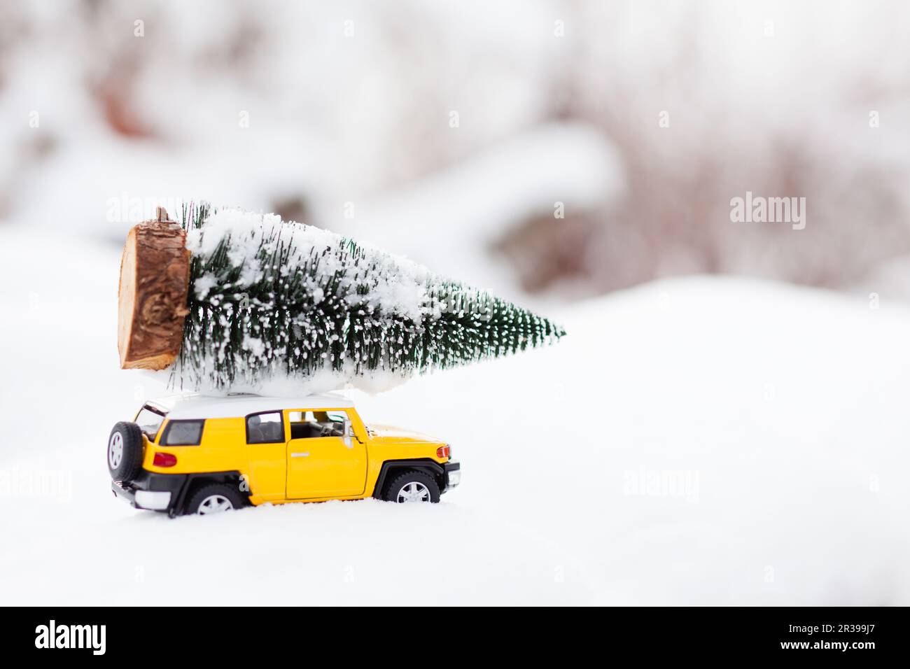 Hauling truck hi-res stock photography and images - Alamy