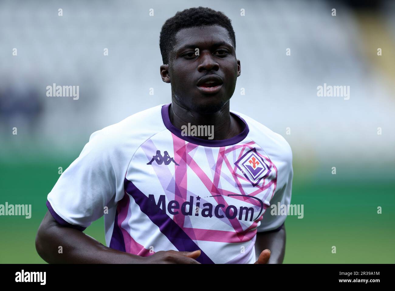 Alfred Duncan of Acf Fiorentina during warm up before the Serie A match ...