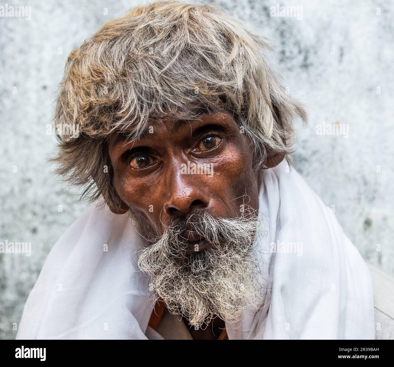 Portrait of a Sadhu in traditional dress Stock Photo - Alamy