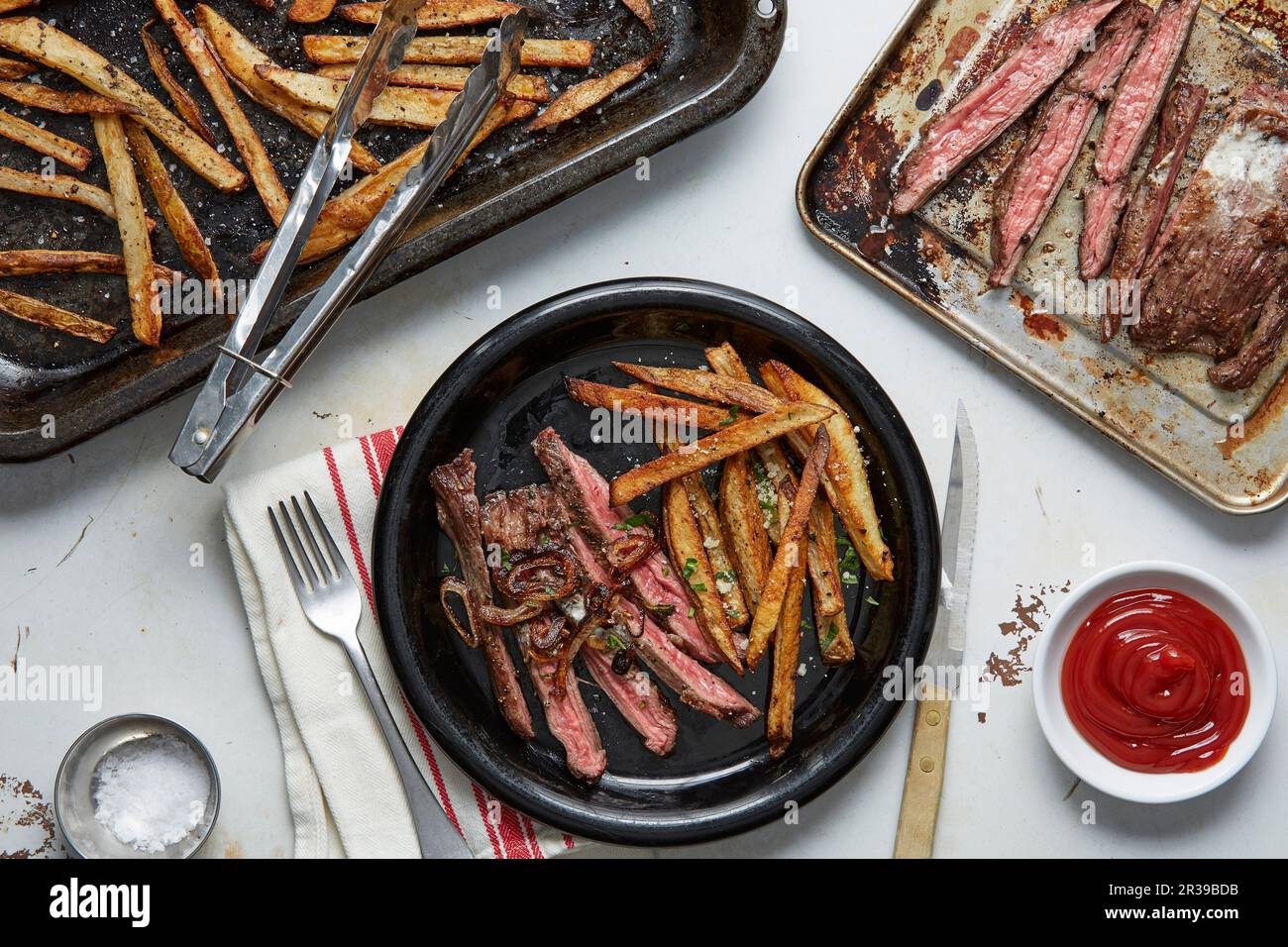 Side order of french fries hi-res stock photography and images - Alamy