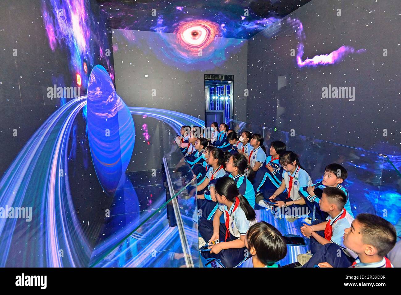 QINGZHOU, CHINA - MAY 23, 2023 - Primary school students experience the origin of the Earth at ...