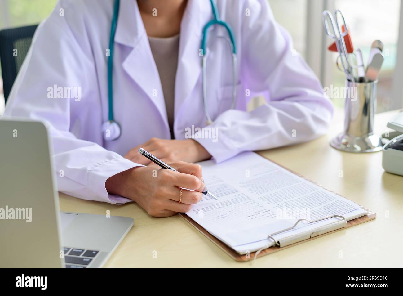Person medical records hi-res stock photography and images - Alamy