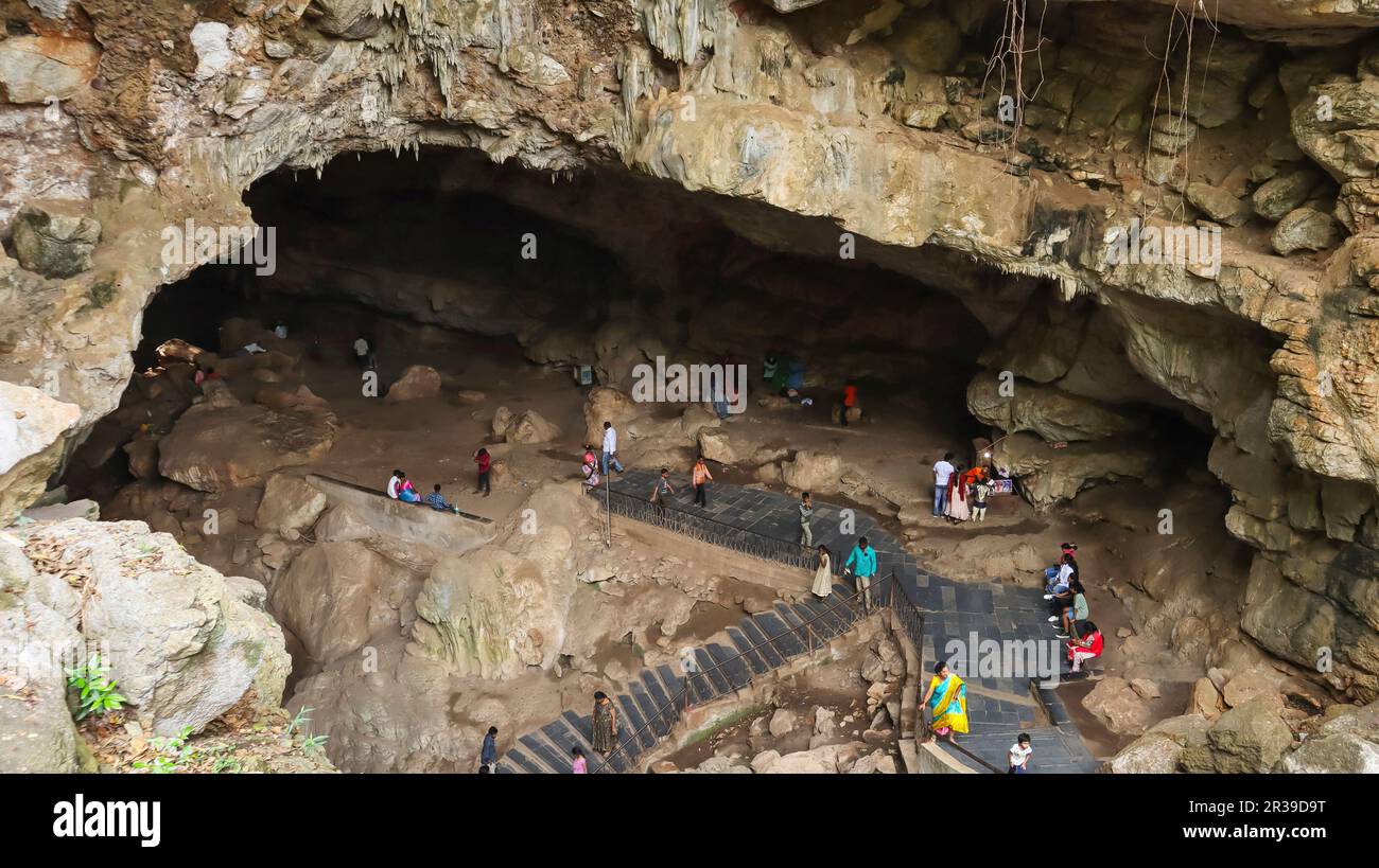 Caves in india hi-res stock photography and images - Alamy