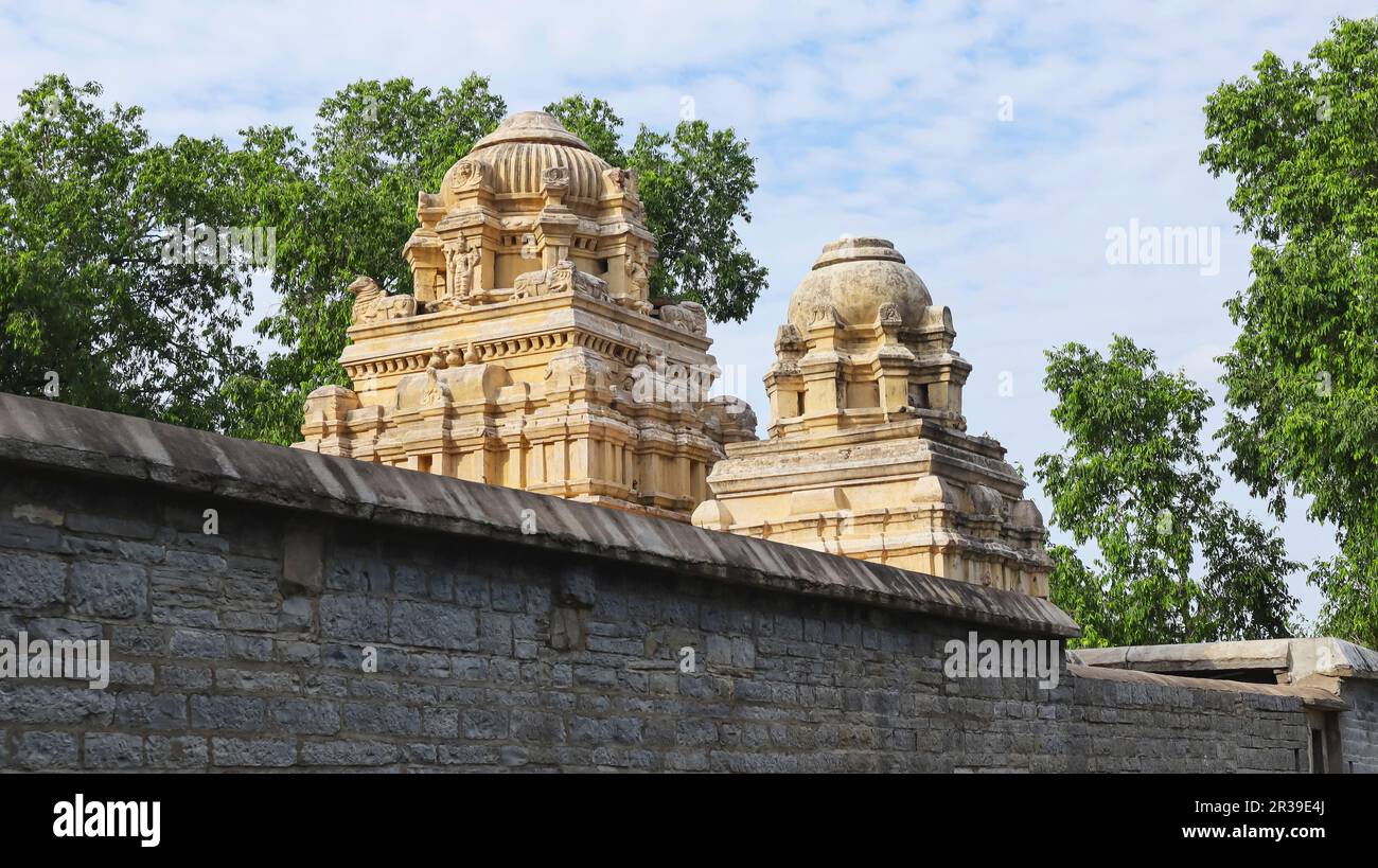Kasi viswanatha swamy temple hi-res stock photography and images - Alamy