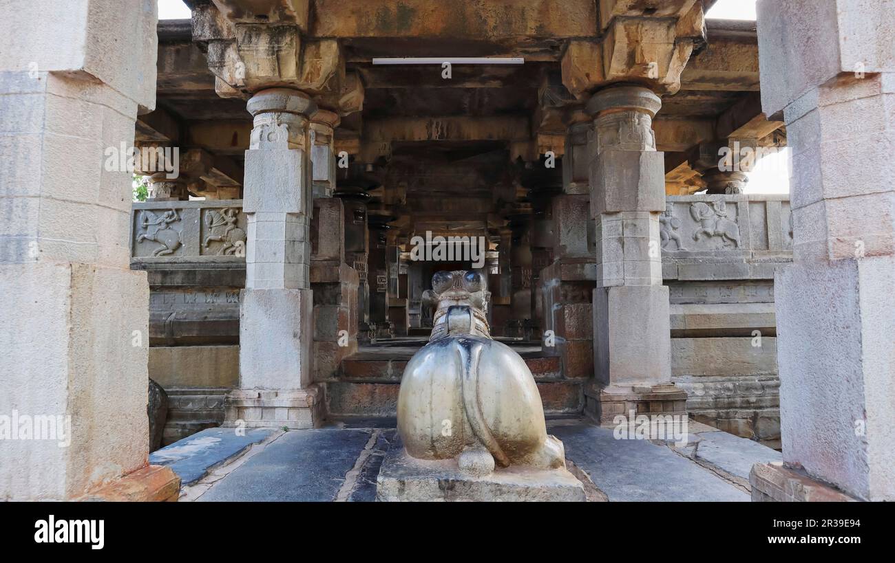 Sculpture of Nandi in Front Of Sri Kamakshi Vaidyanatha Swamy Temple ...