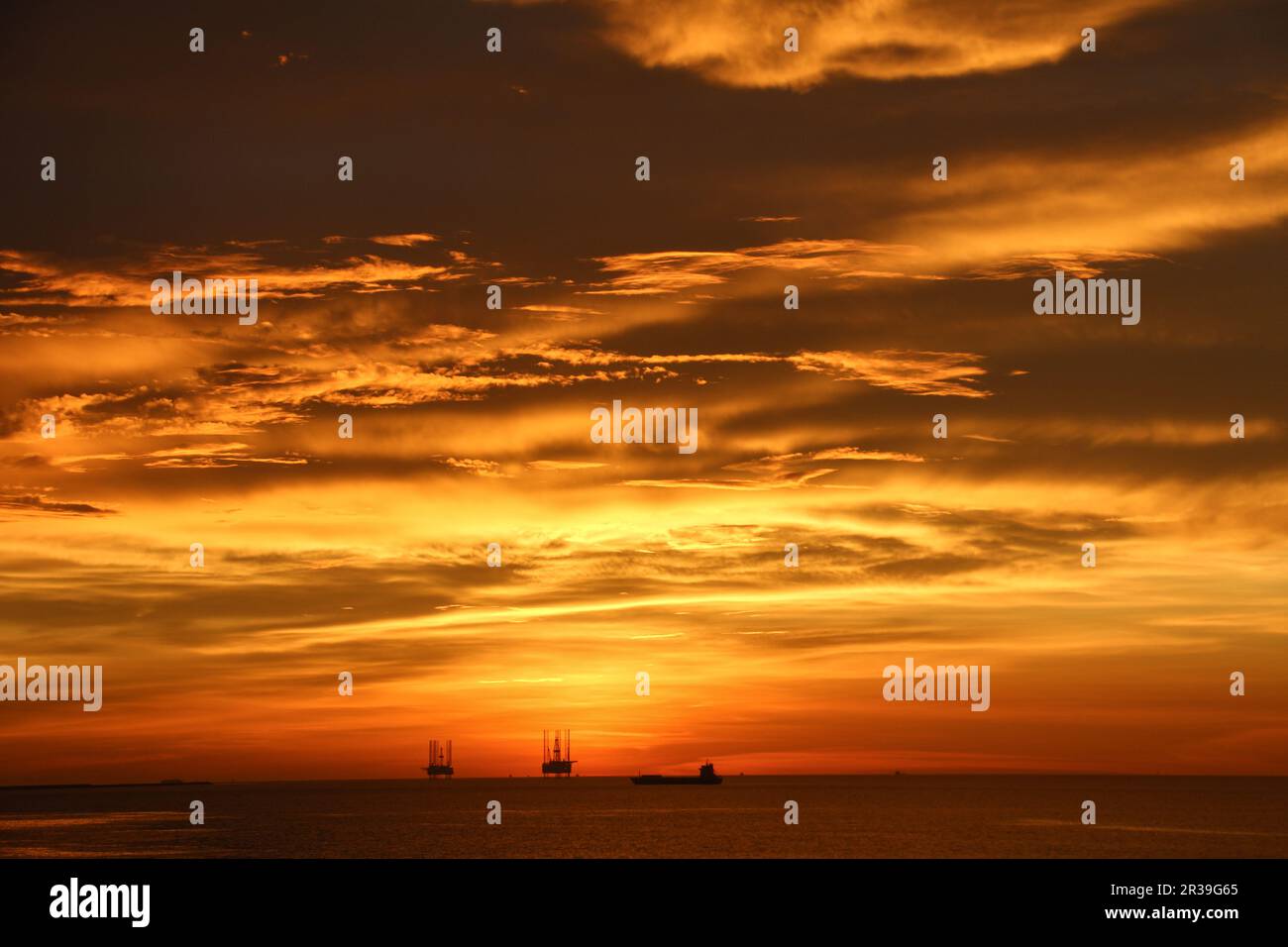 Hainan sanya rainforest travel to the sea hi-res stock photography and ...