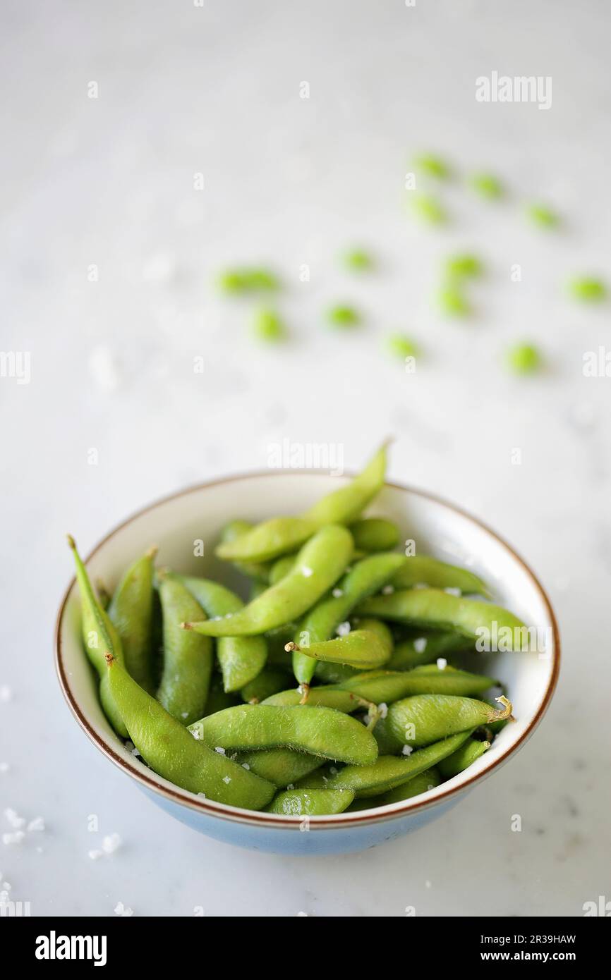 Edamame photo hi-res stock photography and images - Alamy