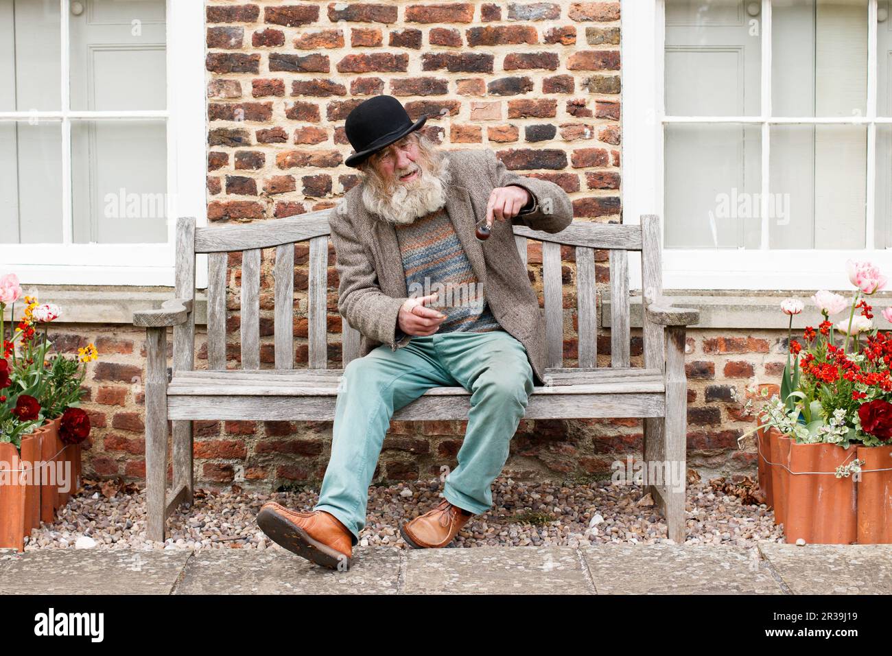 Local character John Callaby pictured outside Alford Manor House in ...