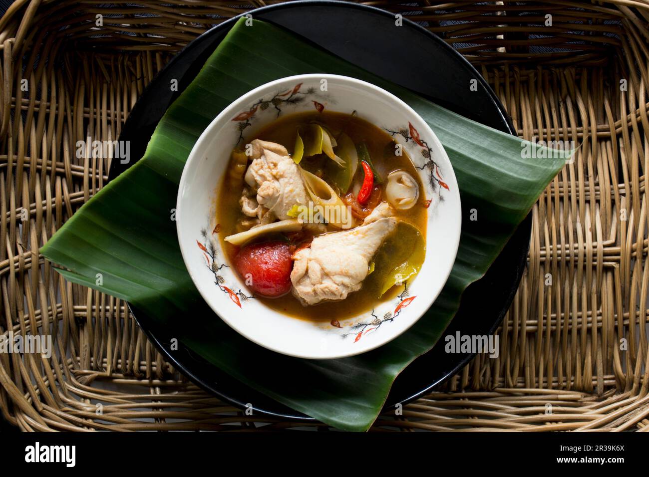 Chicken with chilli lemongrass hi-res stock photography and images - Alamy