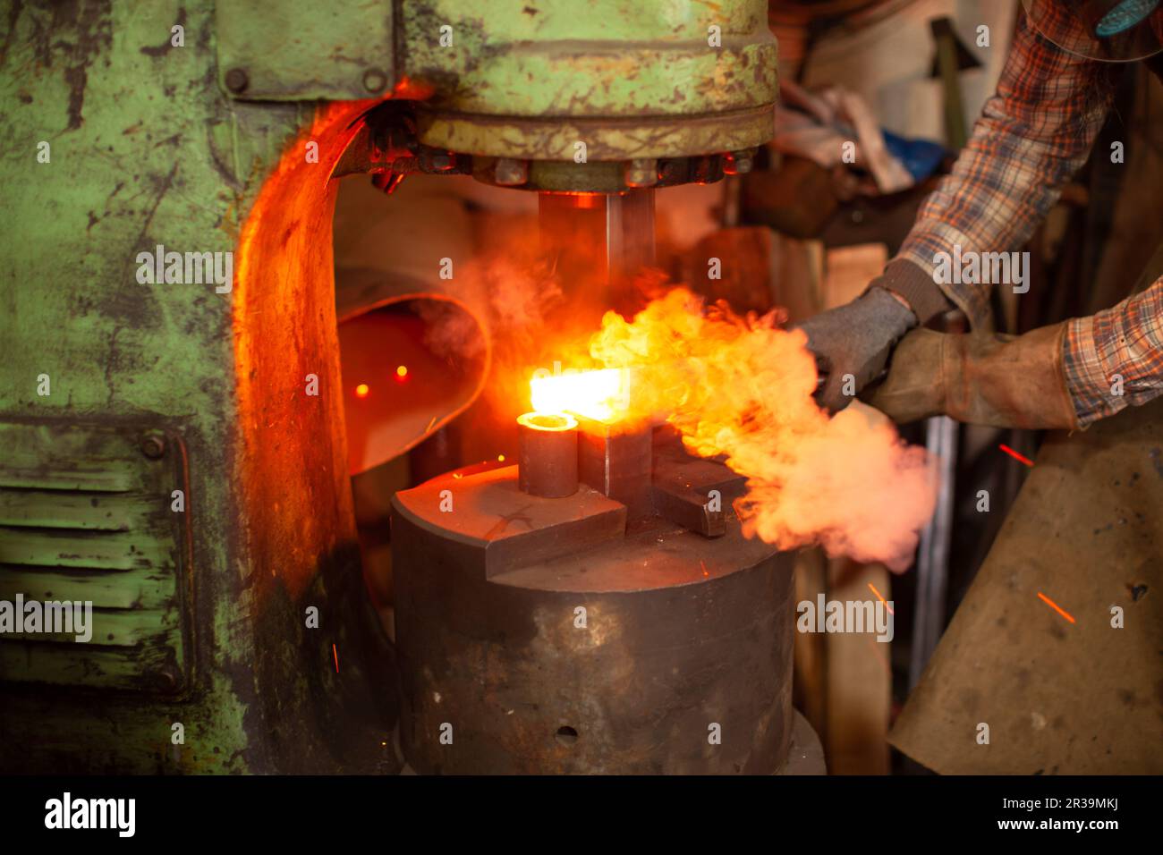 Forging machine hi-res stock photography and images - Alamy