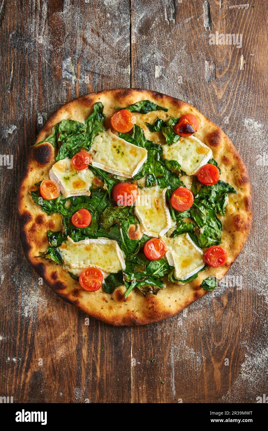 Whole veg pizza hi-res stock photography and images - Alamy