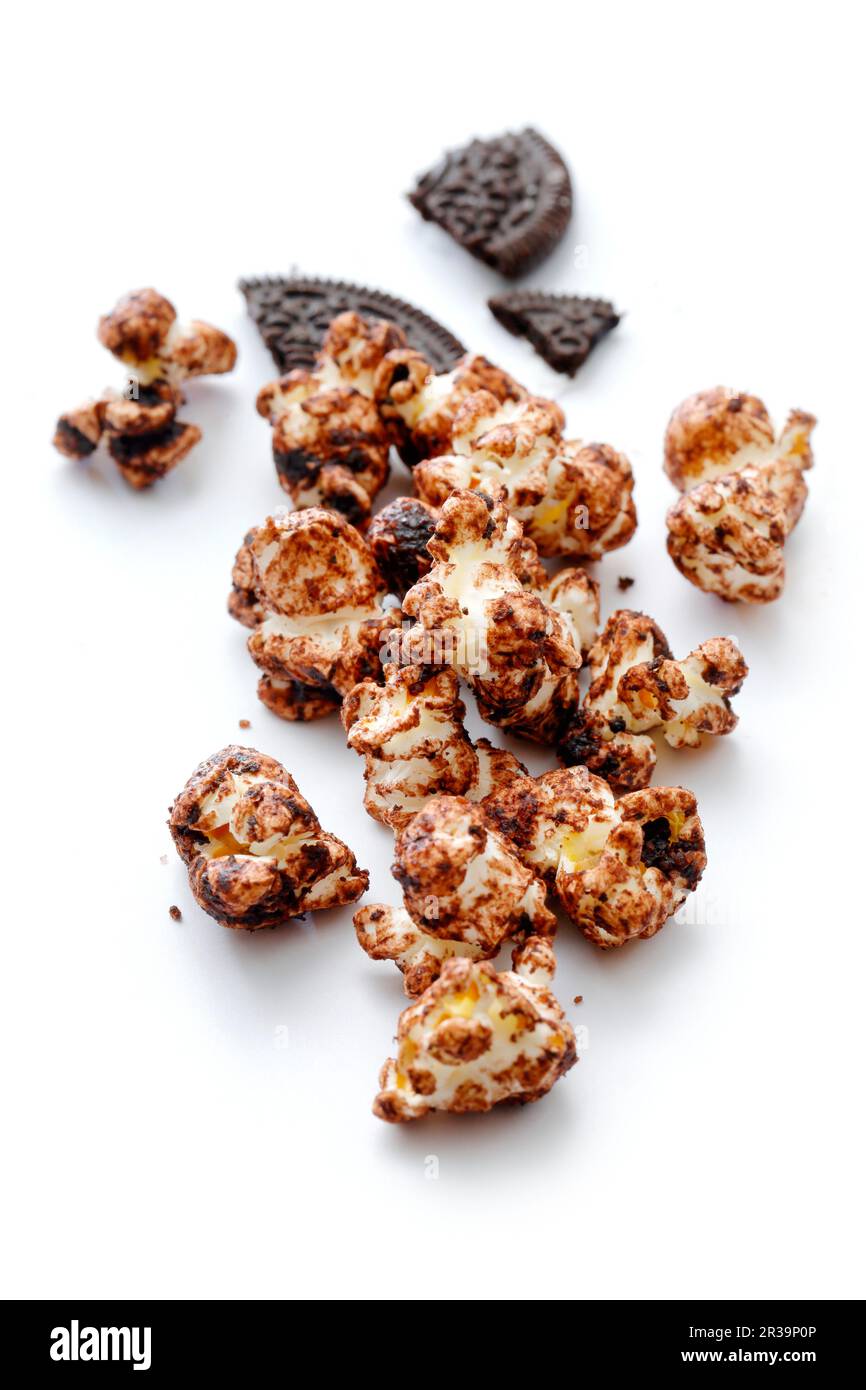 Popcorn with oreo biscuit coating Stock Photo - Alamy