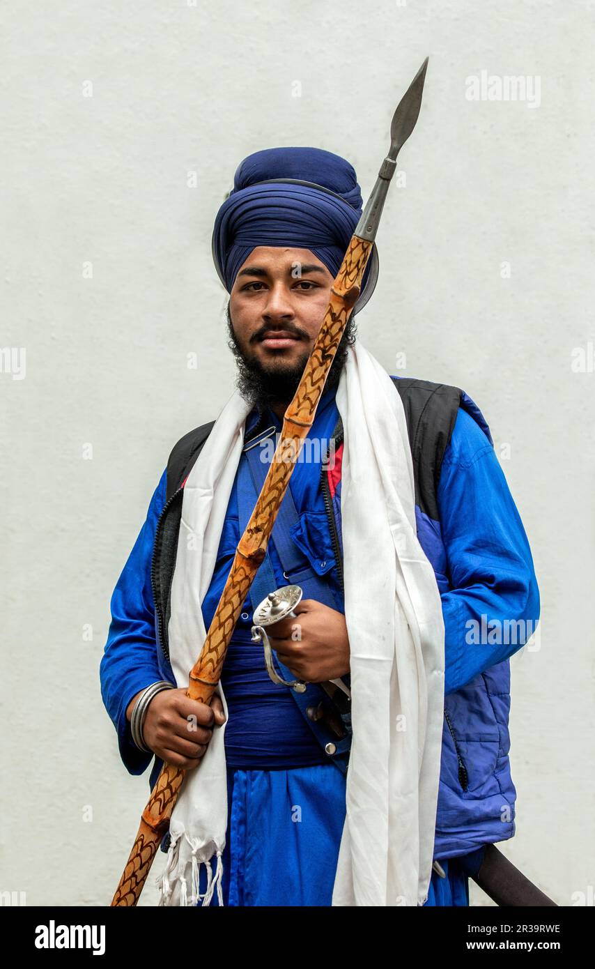 Portrait of a Sikh warrior in traditional dress with weapons Stock ...