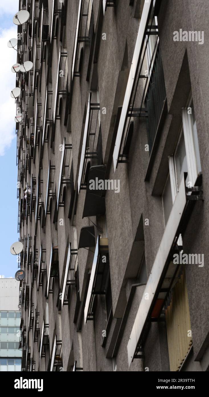 Block house residence hi-res stock photography and images - Alamy