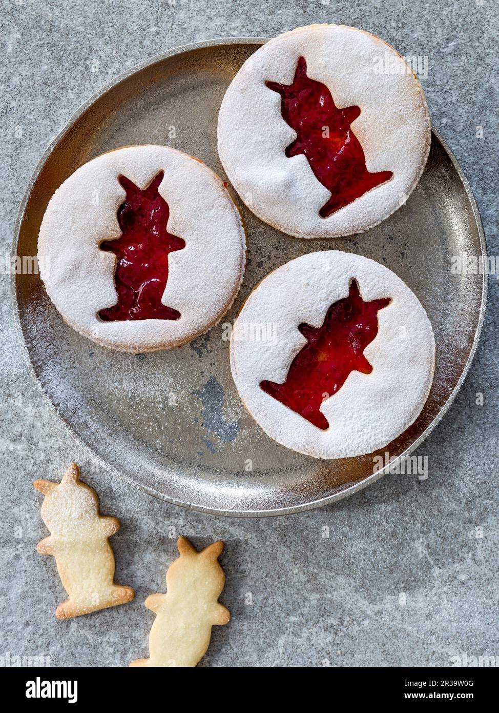 Cookies jam filling top view hi-res stock photography and images - Alamy