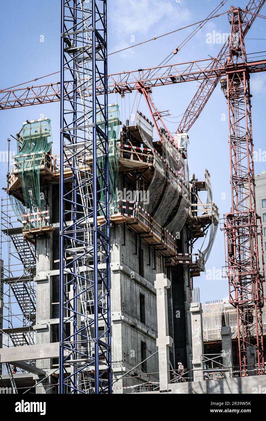 Construction Site in big city Stock Photo - Alamy