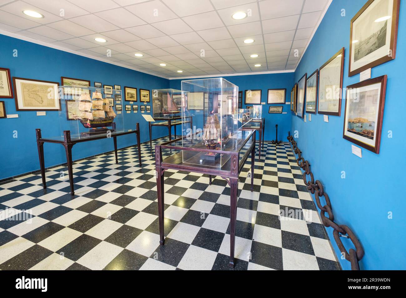 Museo Militar de Menorca, antiguo cuartel de Cala Corb, plaza central ...