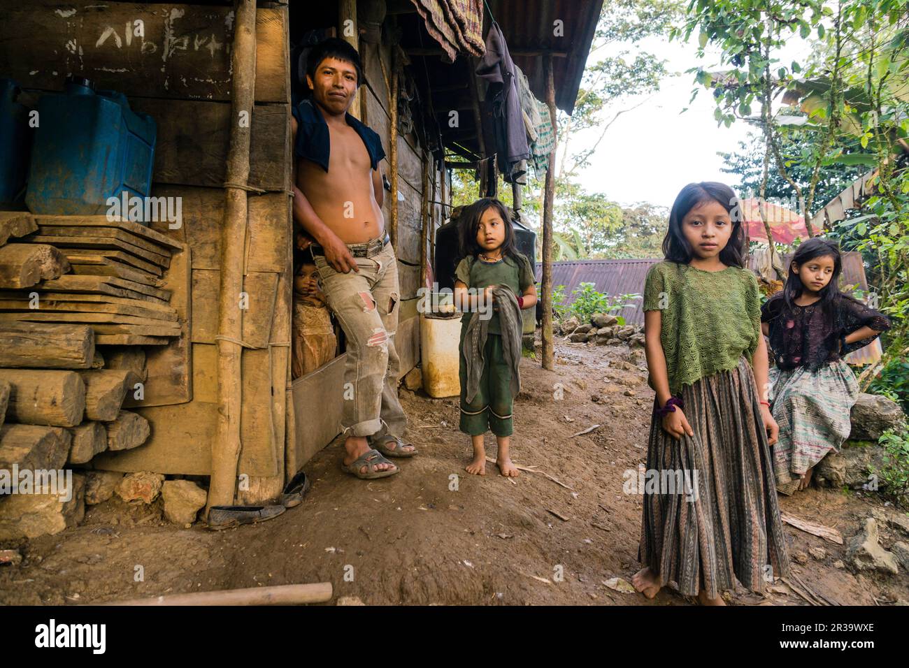 familia Quiché, aldea Sanuch, Lancetillo, La Parroquia, zona Reyna ...