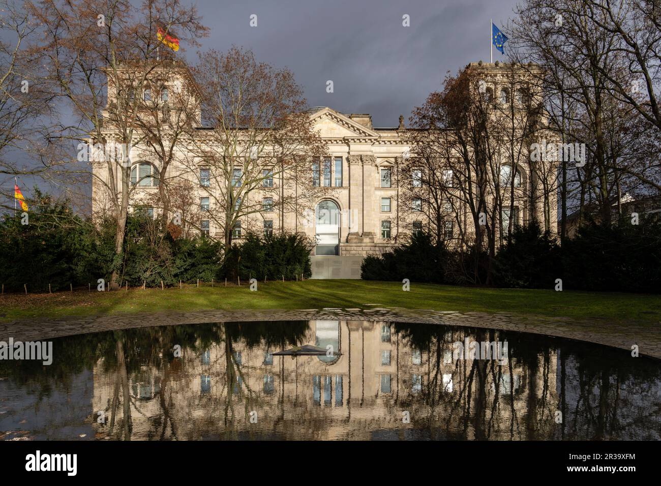 Monument to Sinti and Roma Victims of Nazism, Tiergarten park, Berlin ...