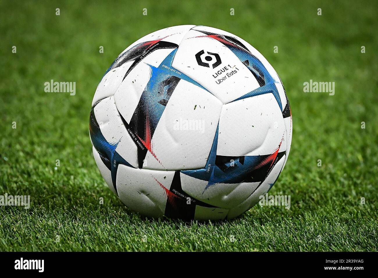 Illustration of the Kipsta match ball during the French championship ...