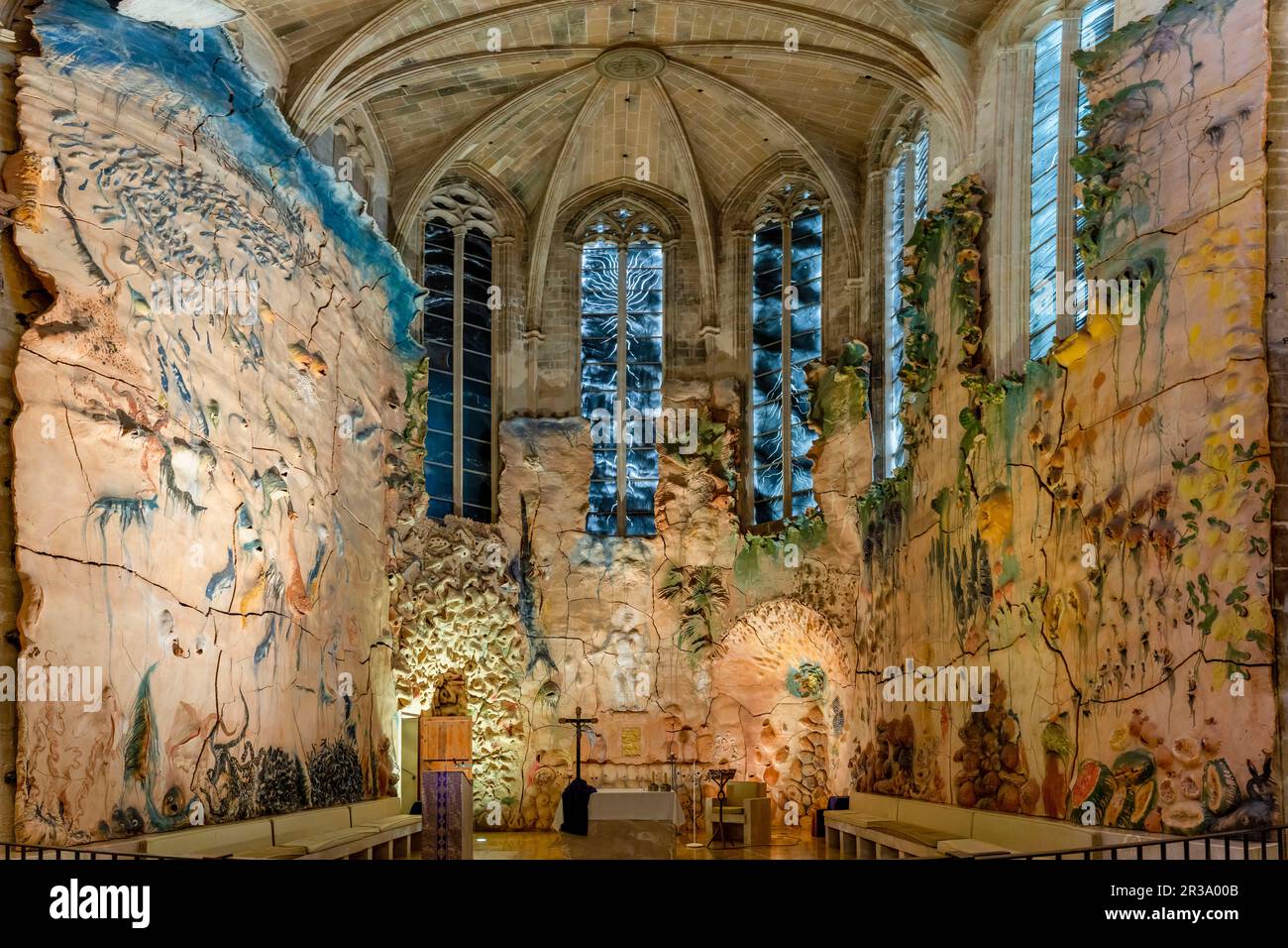 The Chapel of the Blessed Sacrament, mural created by Miquel Barceló ...