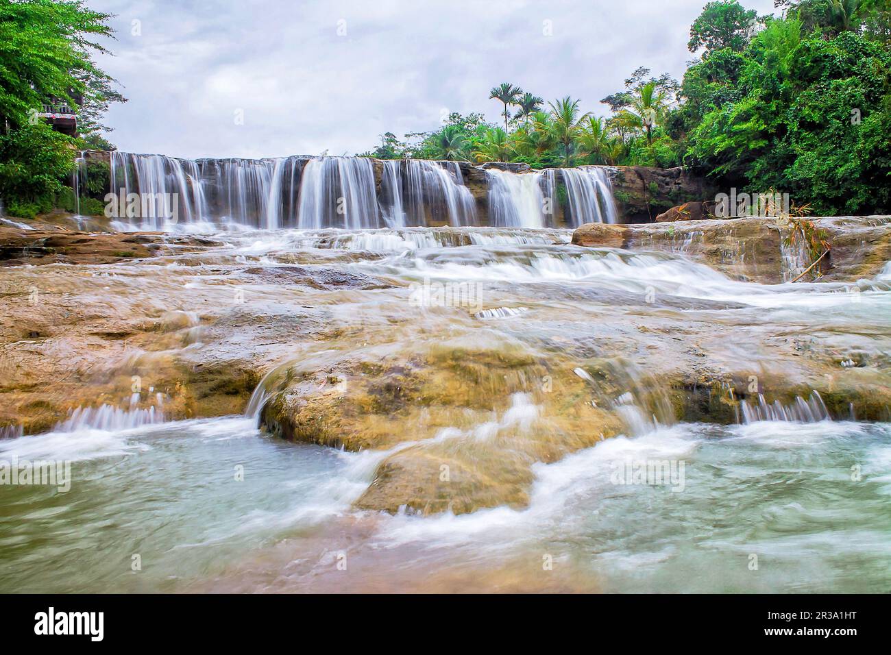 Deng deng waterfall hi-res stock photography and images - Alamy