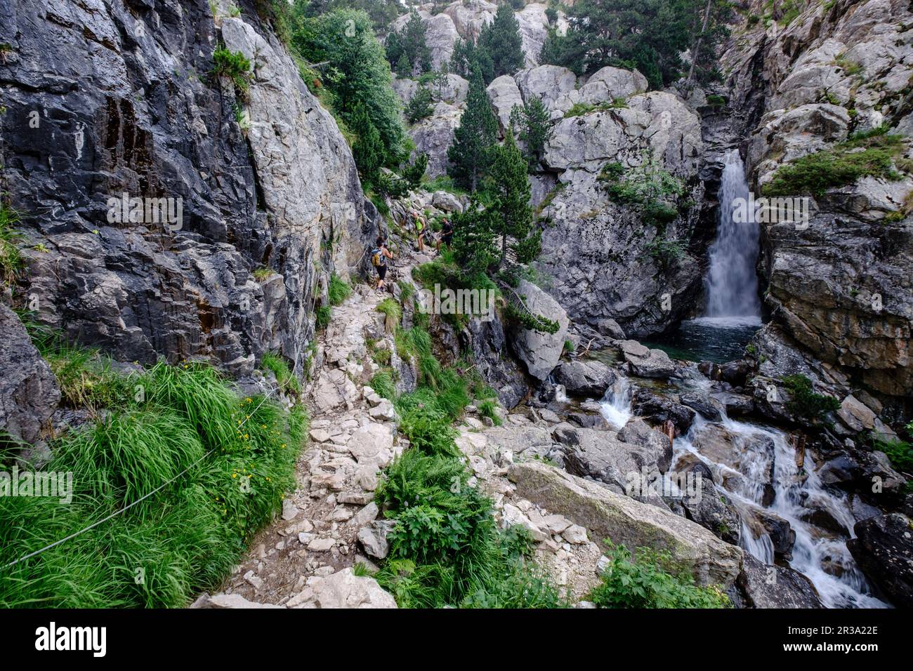 Cascadas azules hi-res stock photography and images - Alamy