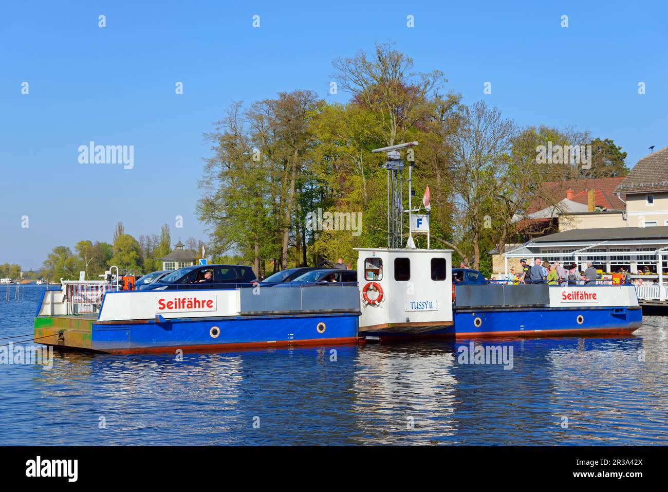 Rope ferry hi-res stock photography and images - Alamy