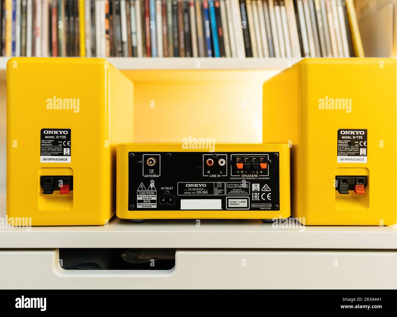 Dab radio antenna hi-res stock photography and images - Alamy