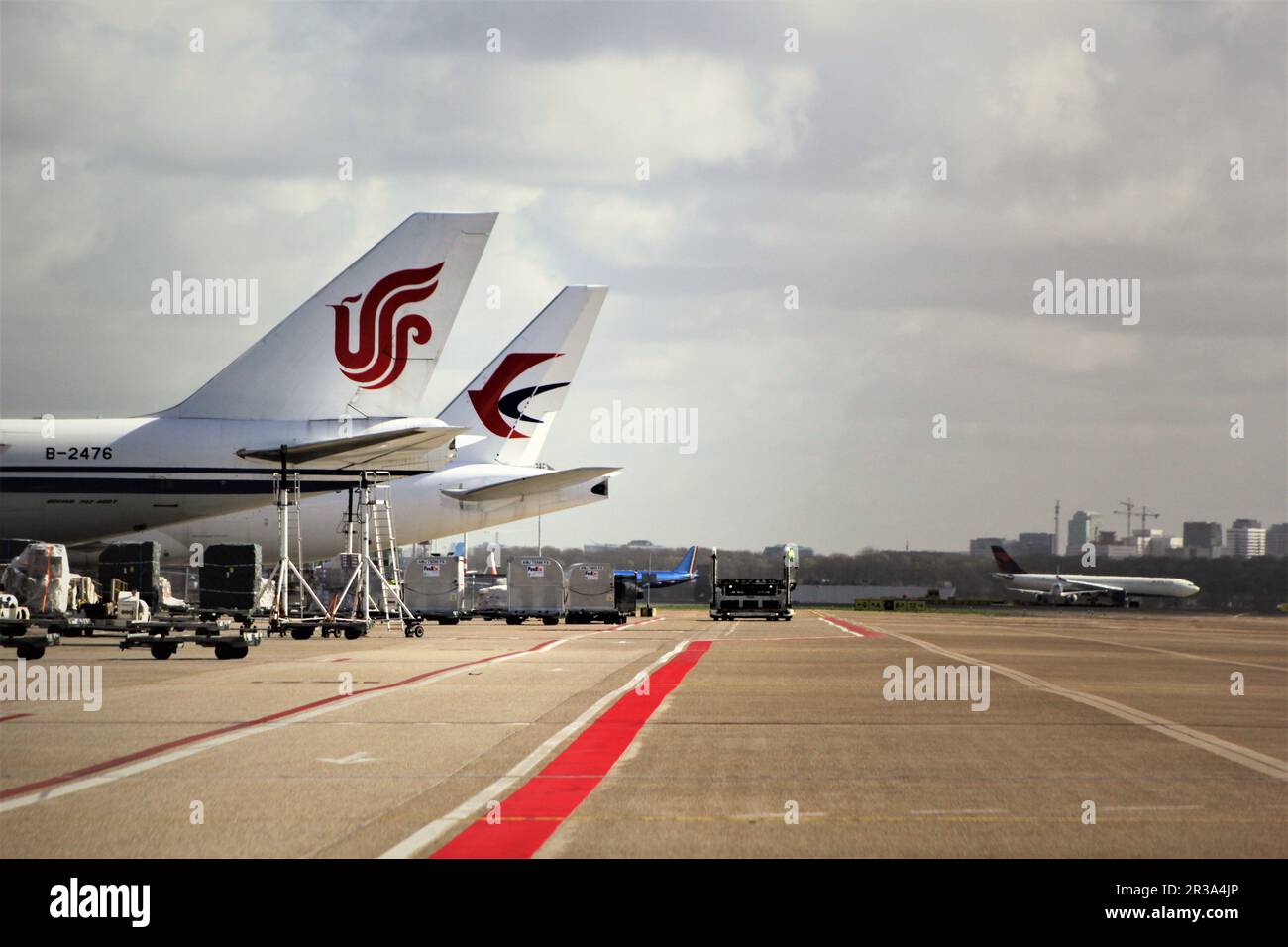 Cargo boeing 747 400f hi-res stock photography and images - Alamy