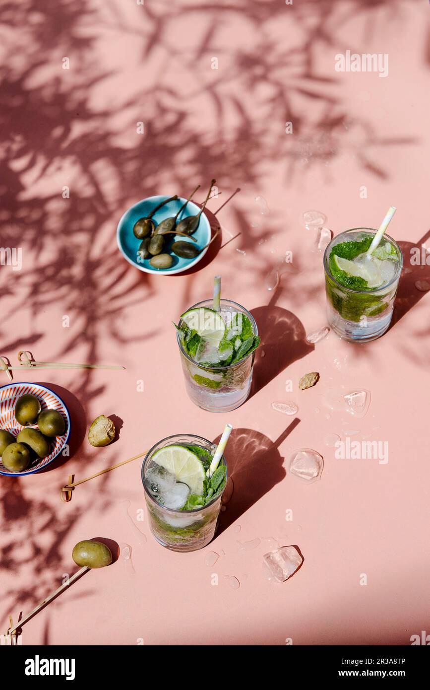 Summer coctails hi-res stock photography and images - Alamy