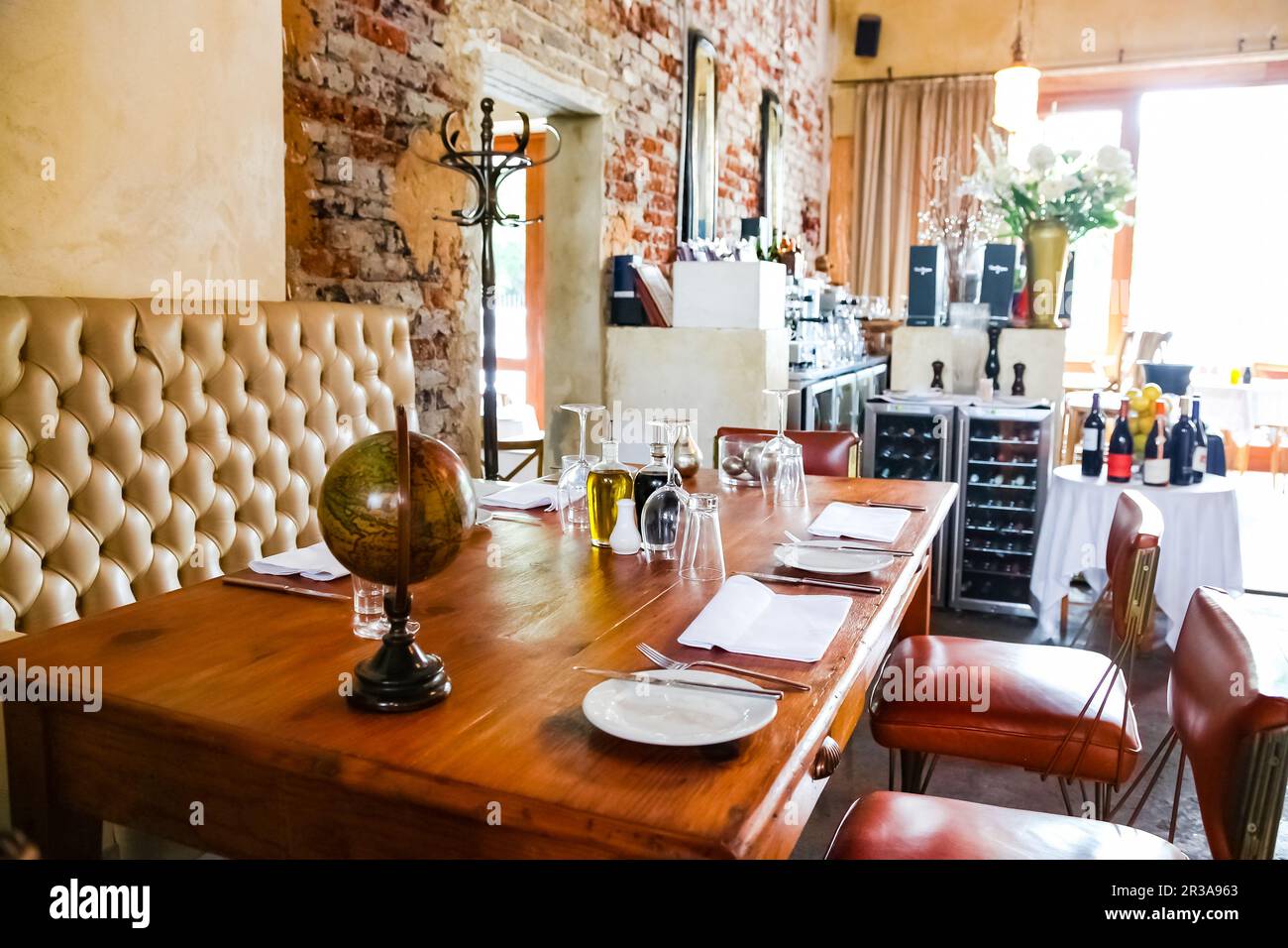 Interior of Retro Bistro Restaurant in up-market area Stock Photo - Alamy