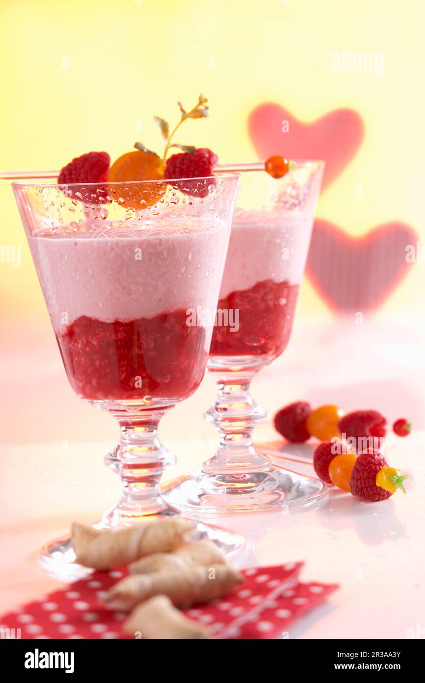 Raspberry smoothie with yoghurt, vanilla, cape gooseberries and mint ...