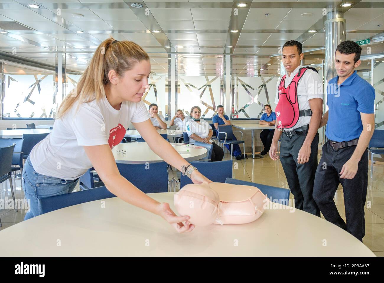 cursillo formativo de primeros auxilios, barco Visemar-Balearia, puerto ...