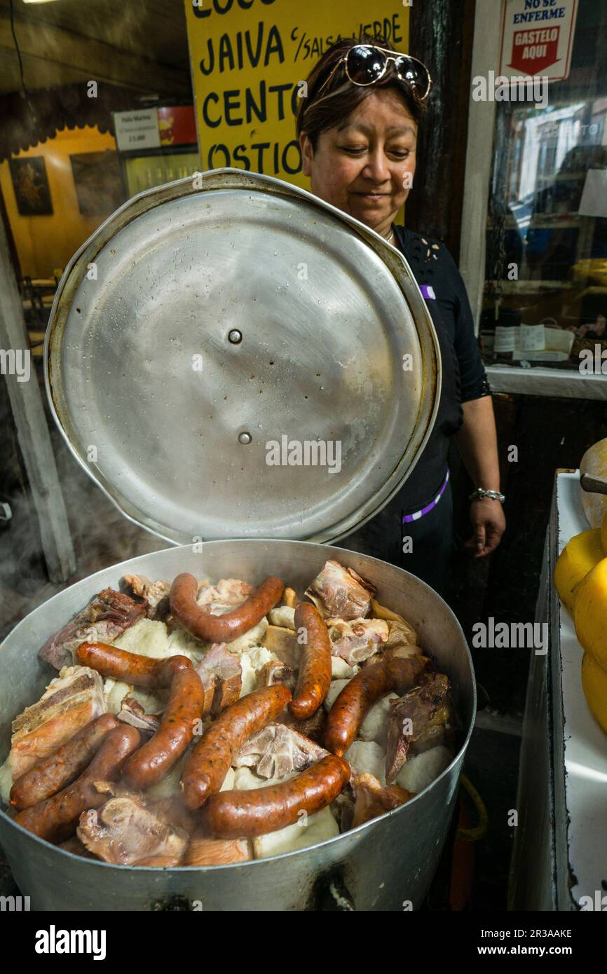 Curanto hi-res stock photography and images - Alamy