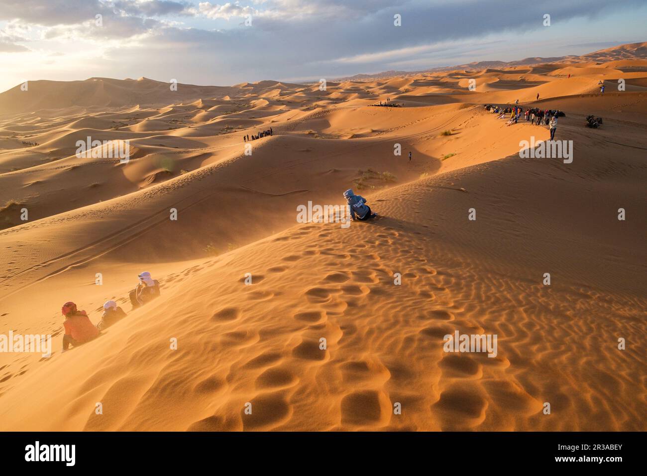 Desierto de chebbi hi-res stock photography and images - Alamy